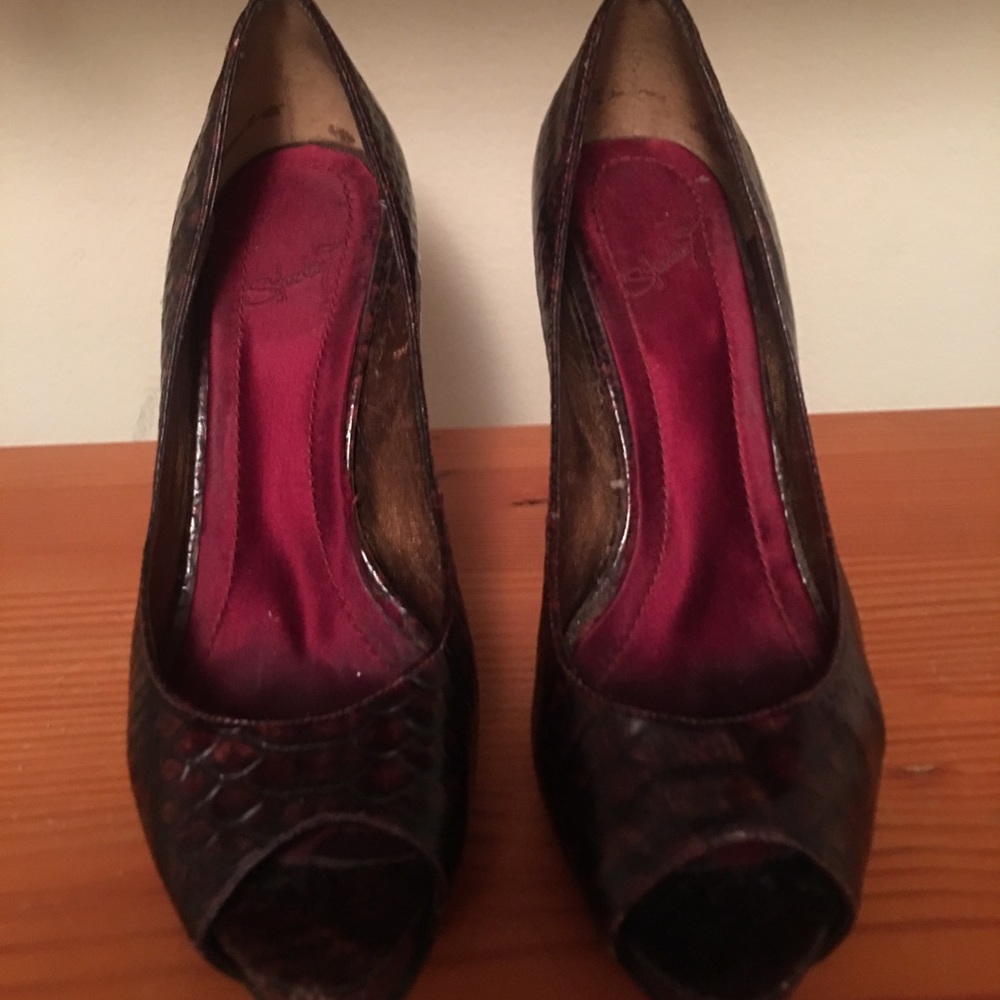 Dark Maroon Snake Skin Heels - Gem